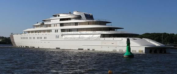 OddFuttos, When The Photos Speak: Azzam, The World's Largest Yacht ...