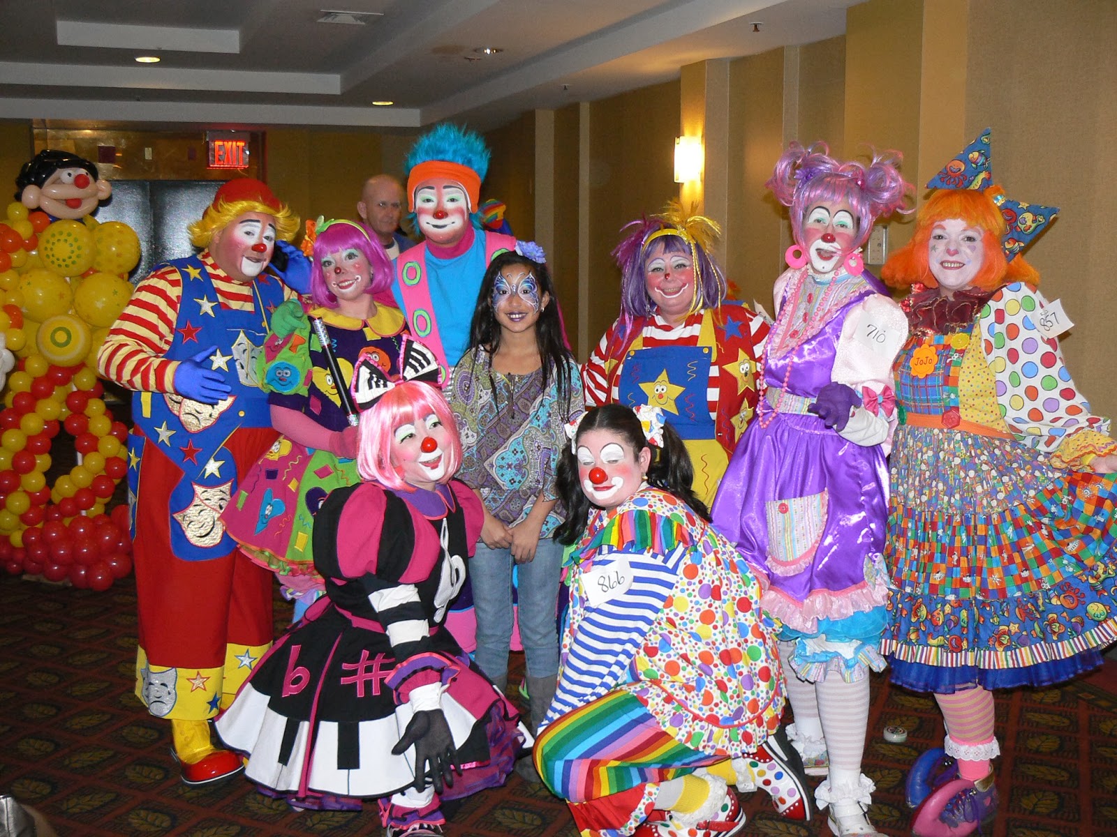Annabel's Entertainment: Brief History of Clowns