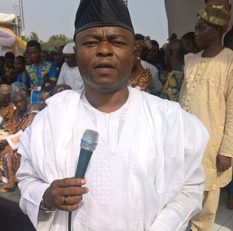 Awe Olufunso: Yemi Shodimu Quick Facts