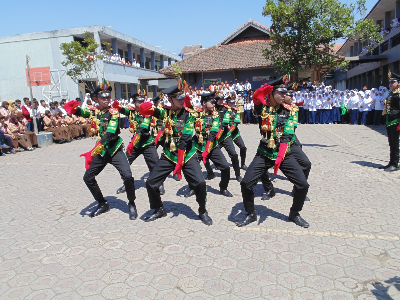 Logo Mts Negeri 1 Garut - SMP MTs Pendidikan Menegah