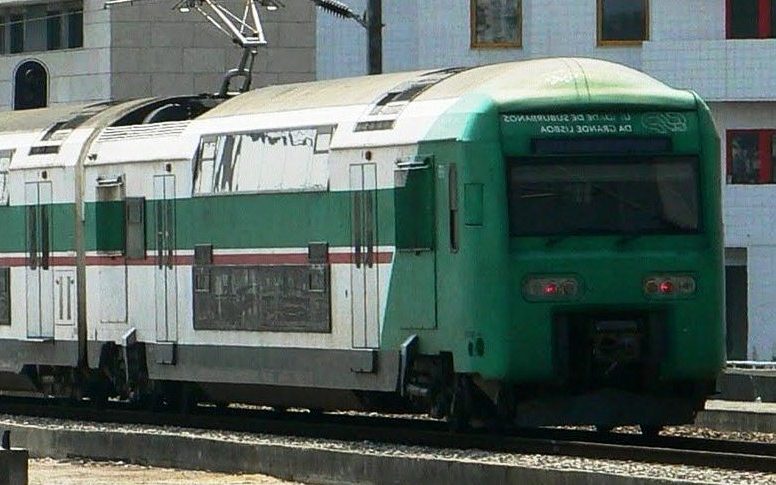 Lisboa: carro, autocarro ou comboio?