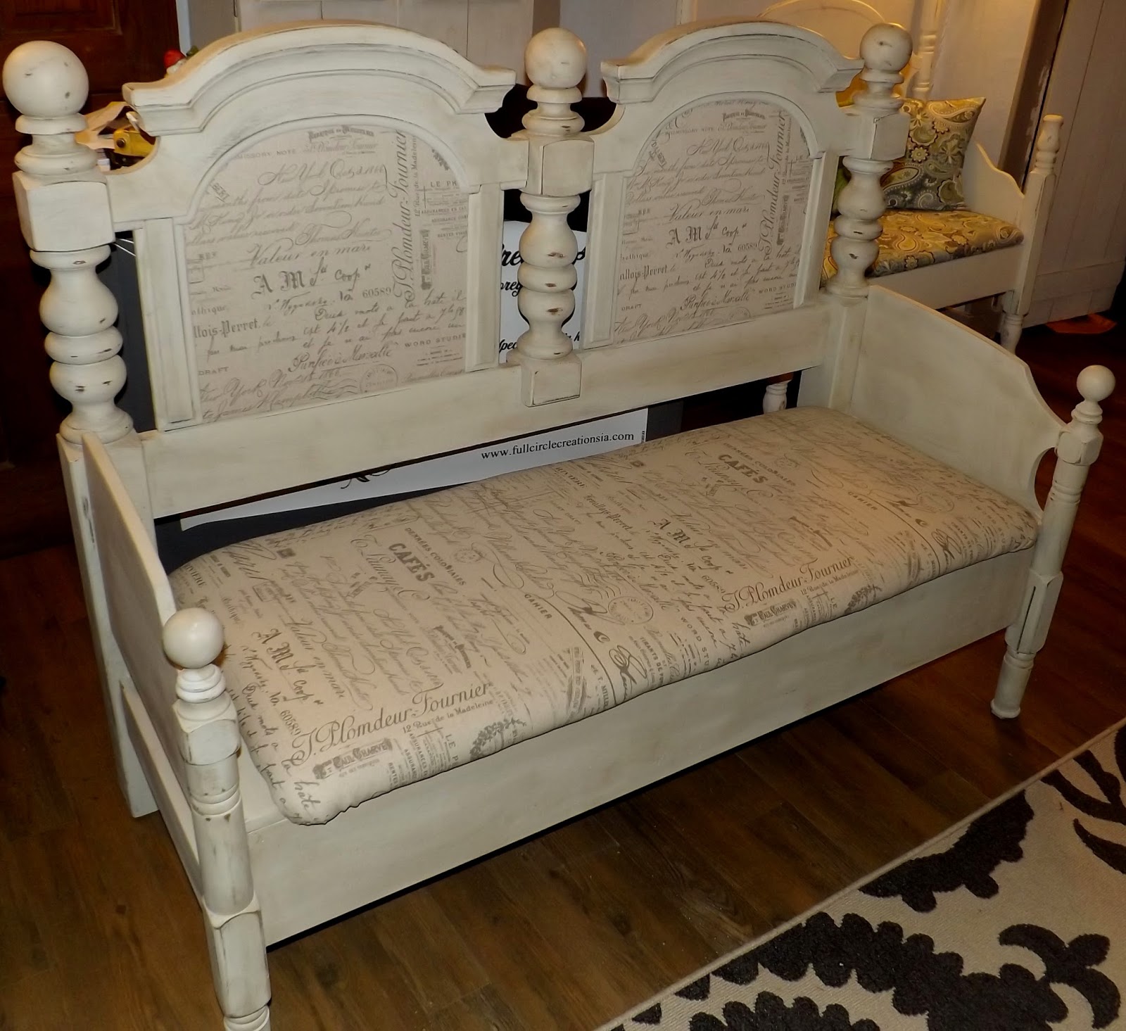 Full Circle Creations: Headboard Bench....