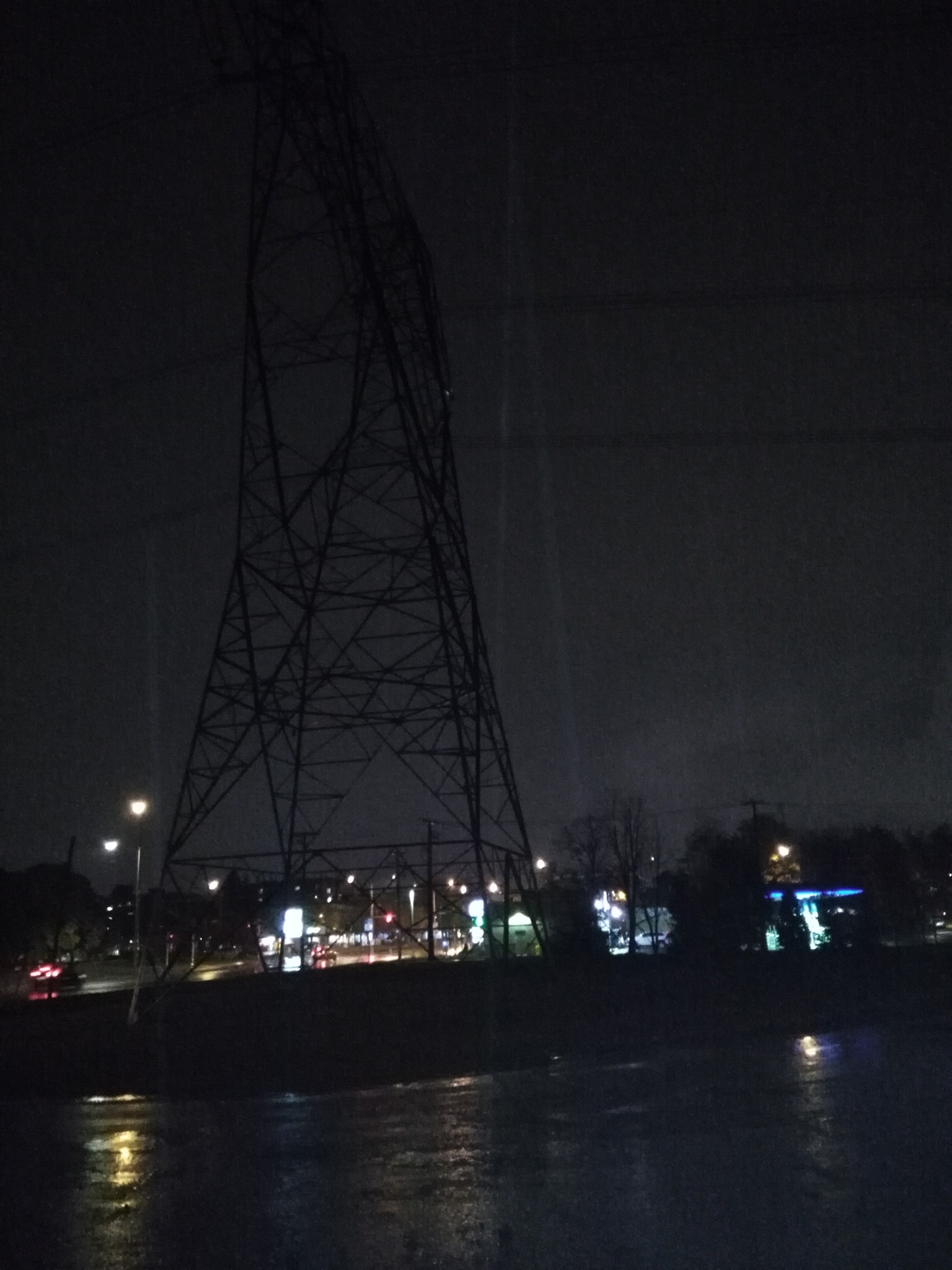 Effet couronne ou feu de Saint-Elme: Effet couronne photographier de l ...