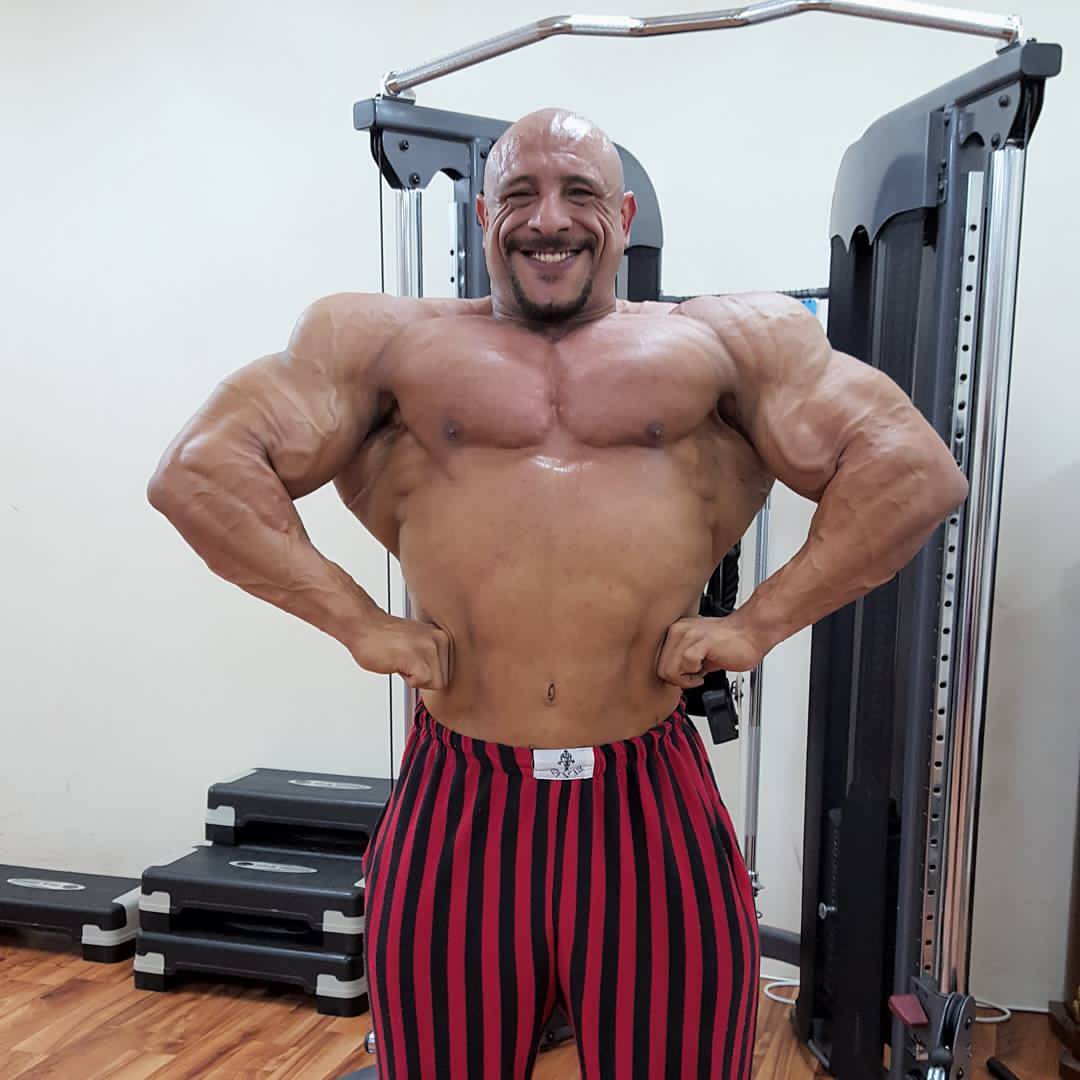 Muscle Lover: Moroccan bodybuilder Houssam Ouazzani
