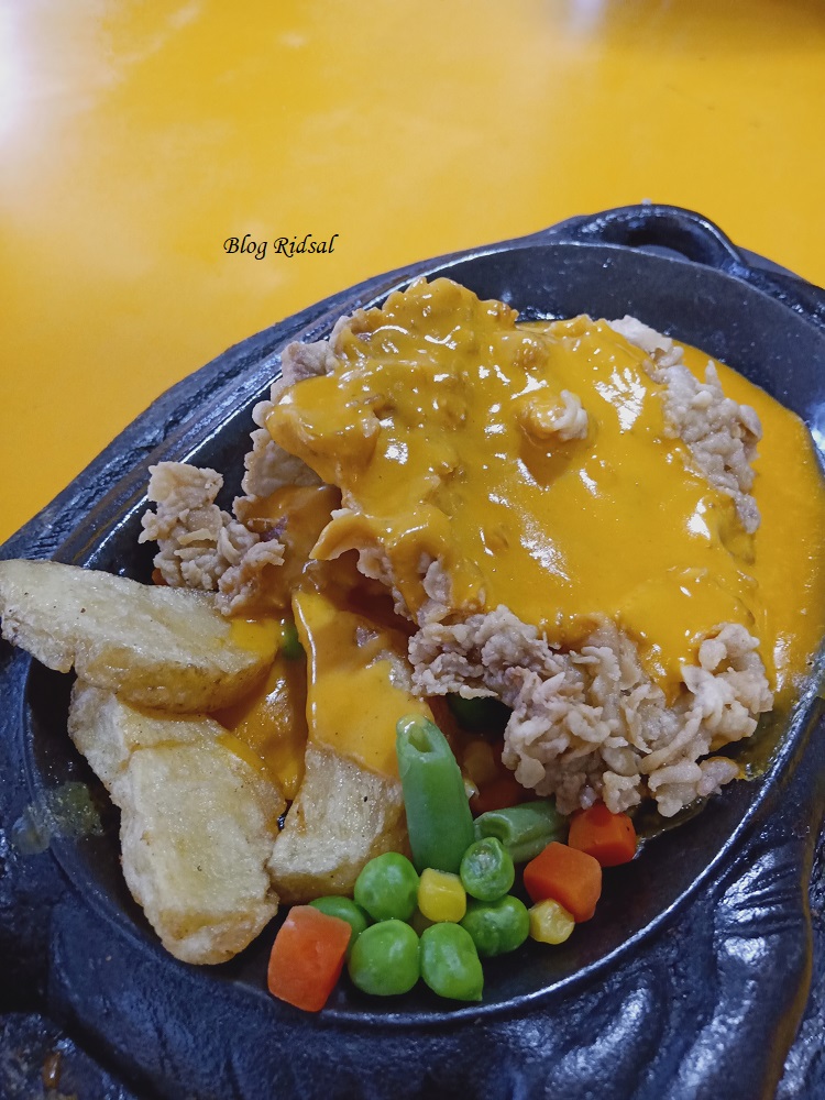 Waroeng Steak and Shake : Coba Steik dengan Harga Terjangkau - Blog Ridsal