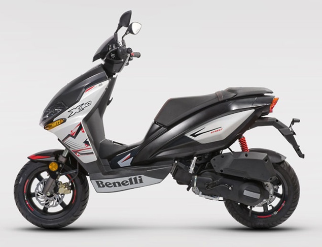 Benelli Displayed Scooters Collection 2012 at EICMA 2011 | New ...