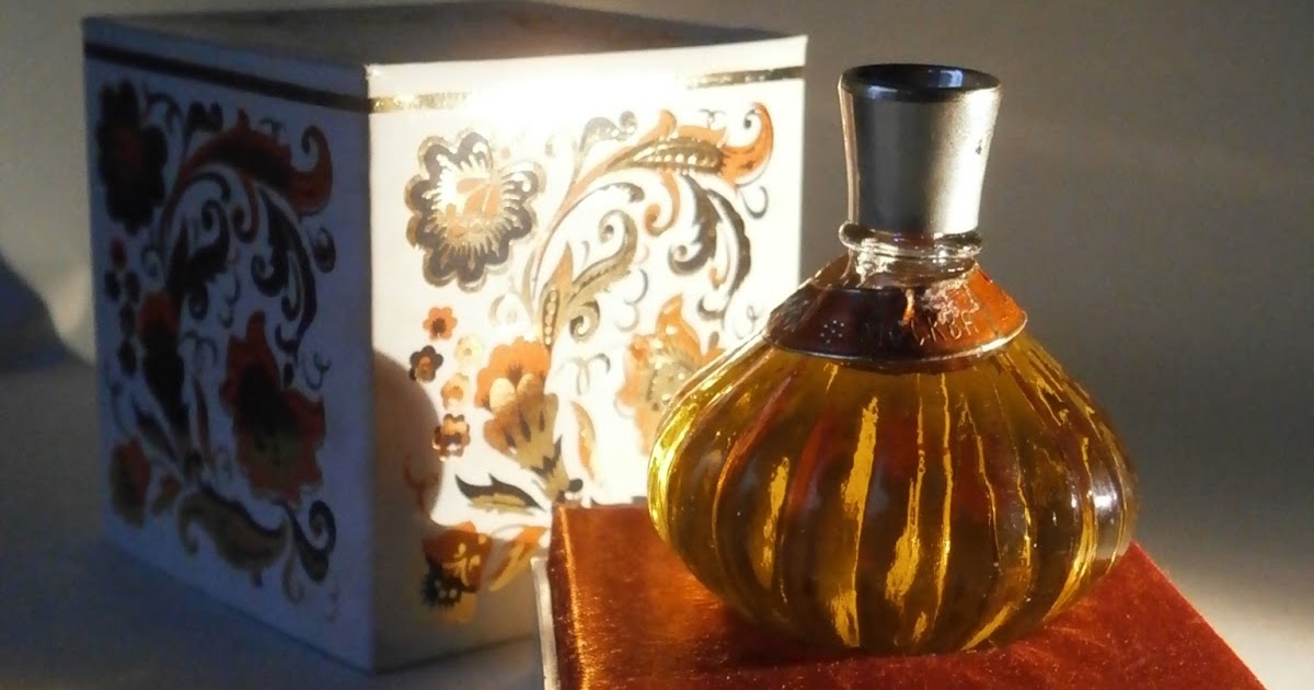 soviet perfume: “Русские узоры”, Новая заря