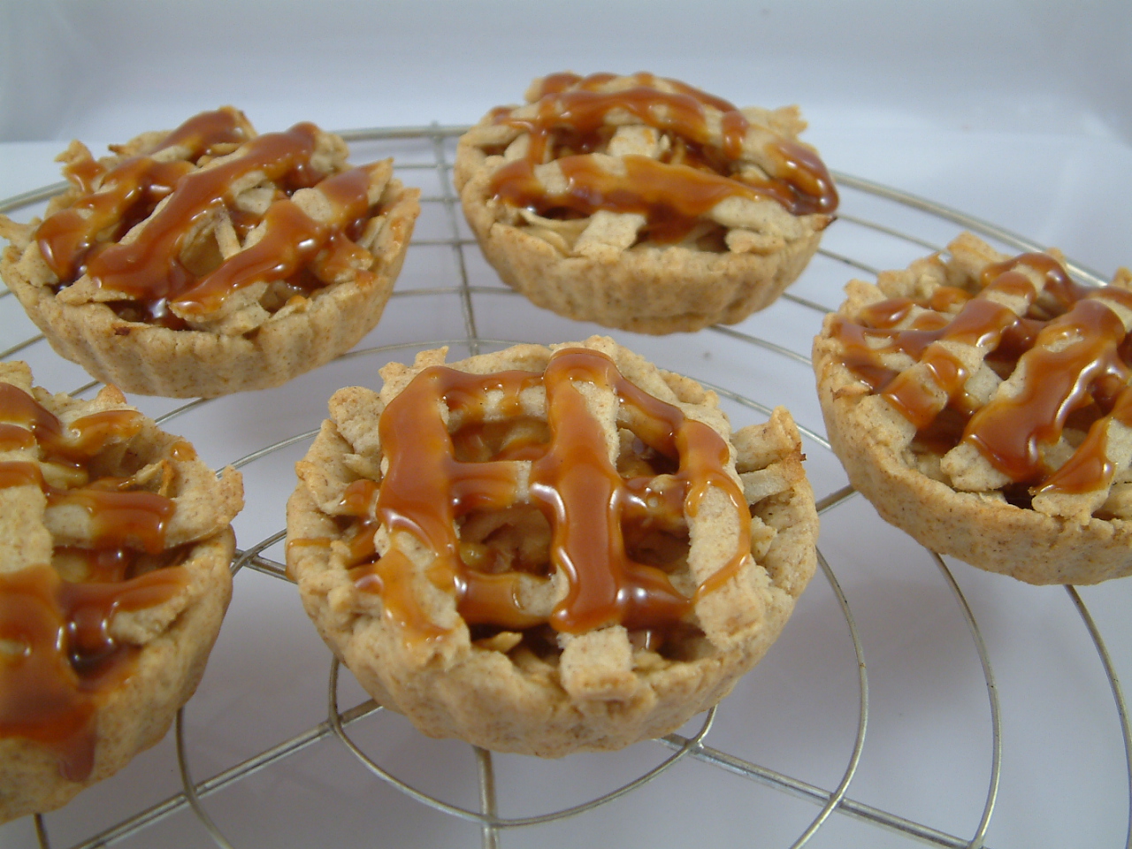Teljes élet tej és tojás nélkül: Karamellás almás pite (tej és ...