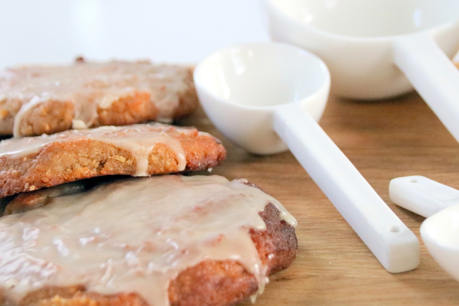 Glazed brandy almond cookies and Serax breadspoons | The Designed life...