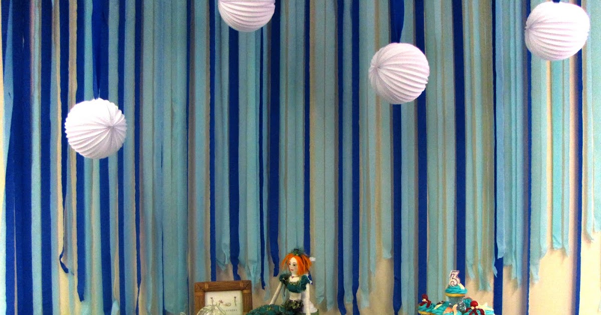 Liddy B. and me: Super Simple Streamer Wall Decoration