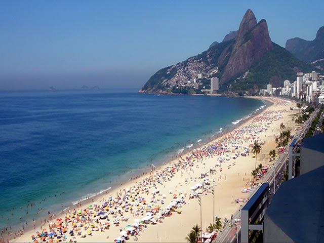 10 Most Famous Beaches in the World (with Map & Photos)