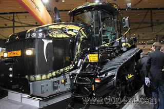 Tractors - Farm Machinery: Challenger MT 865C - MT 765D Viper