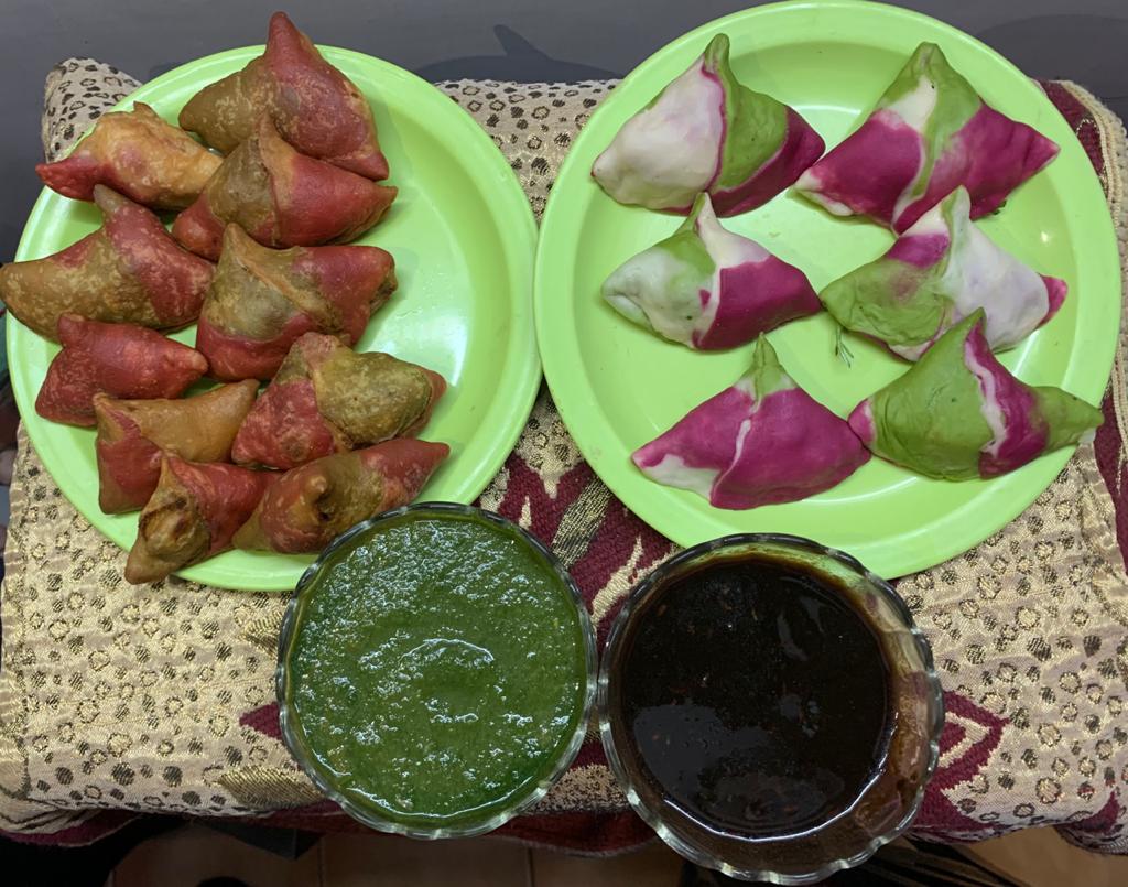Rahul's Blog and collections: Samosas - A Burst of Flavours