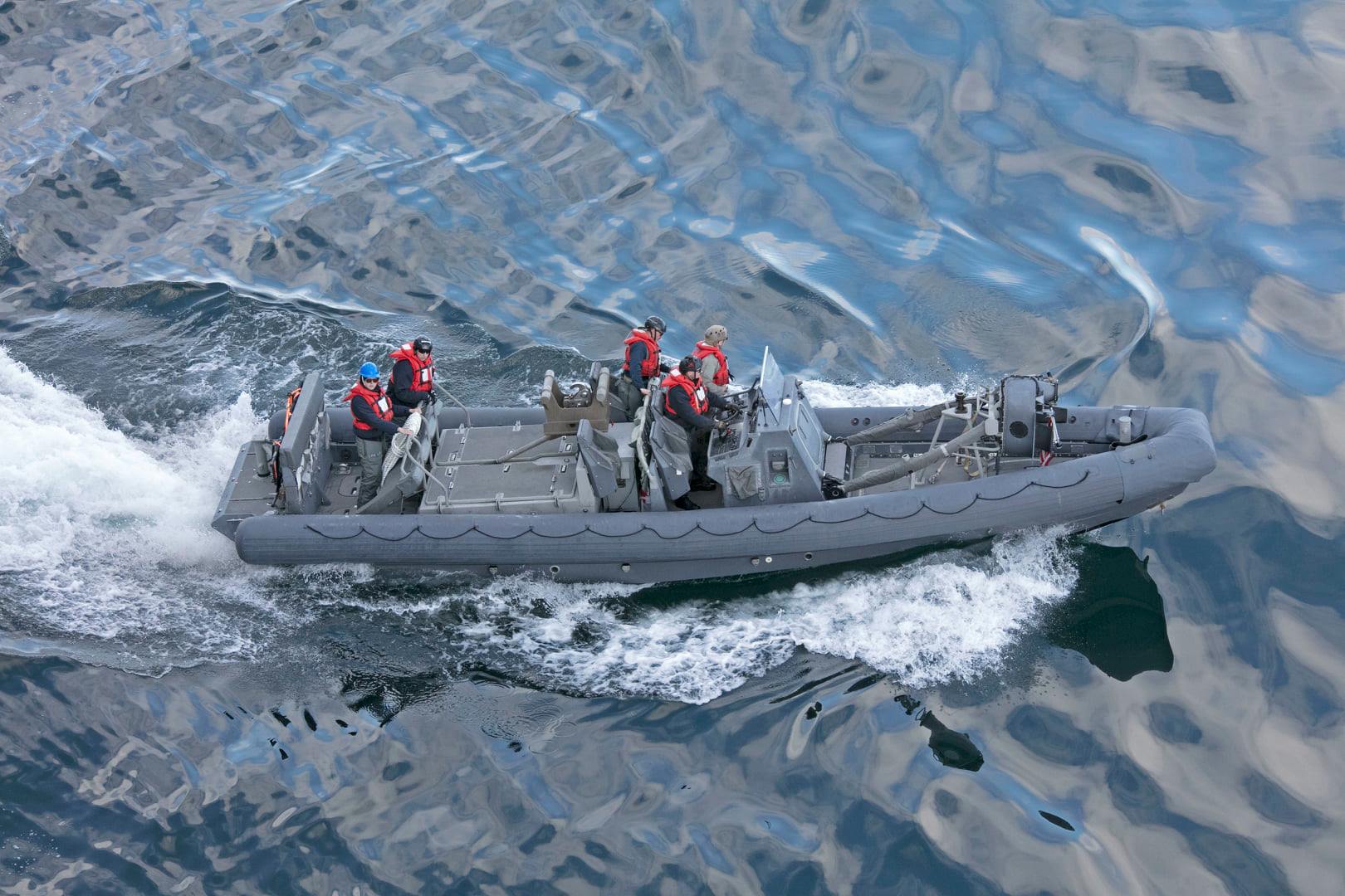 DEFENSE STUDIES: U.S. Donates 4 RHIB to the Naval Special Warfare Command