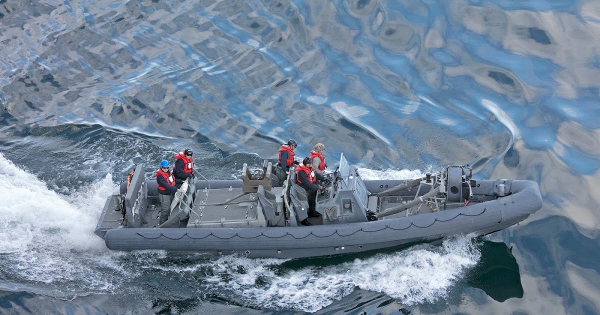 DEFENSE STUDIES: U.S. Donates 4 RHIB to the Naval Special Warfare Command