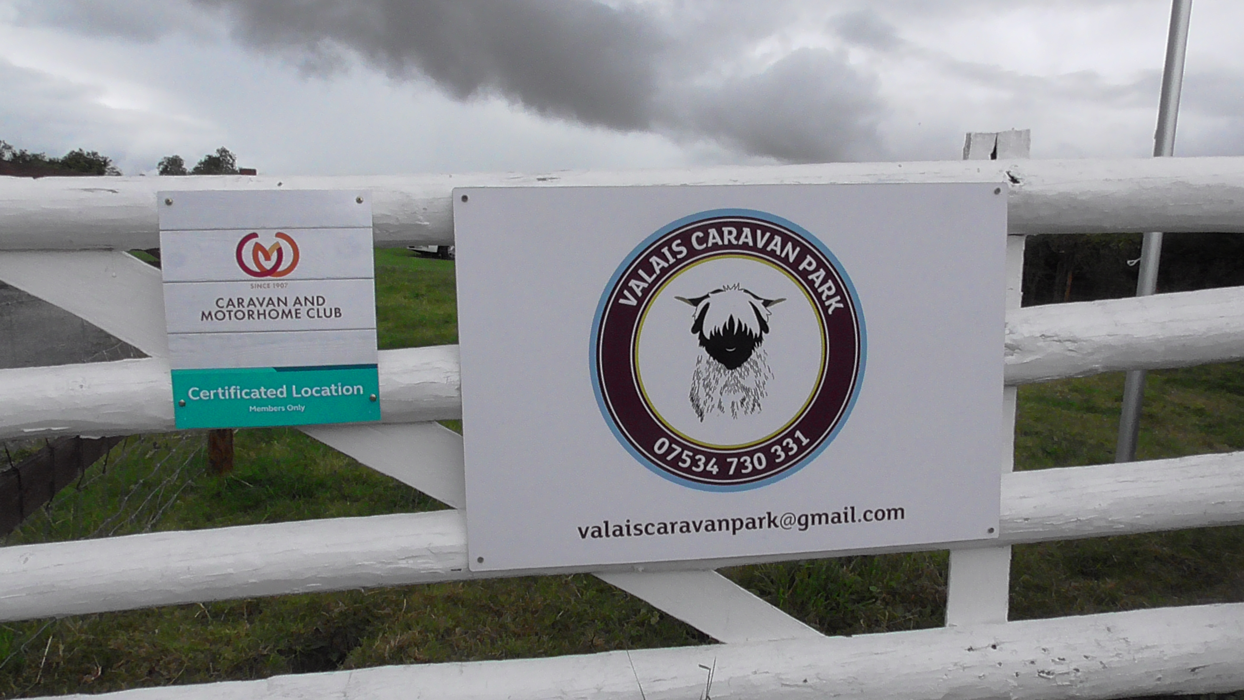 Travels in a Campervan: Valais Caravan Park, Colebatch, Shropshire