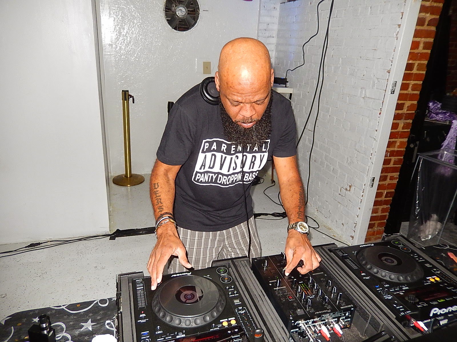 Save Pleasure Island Blog: Concert Report: DJ Bad Boy Bill (Epic Nightclub)