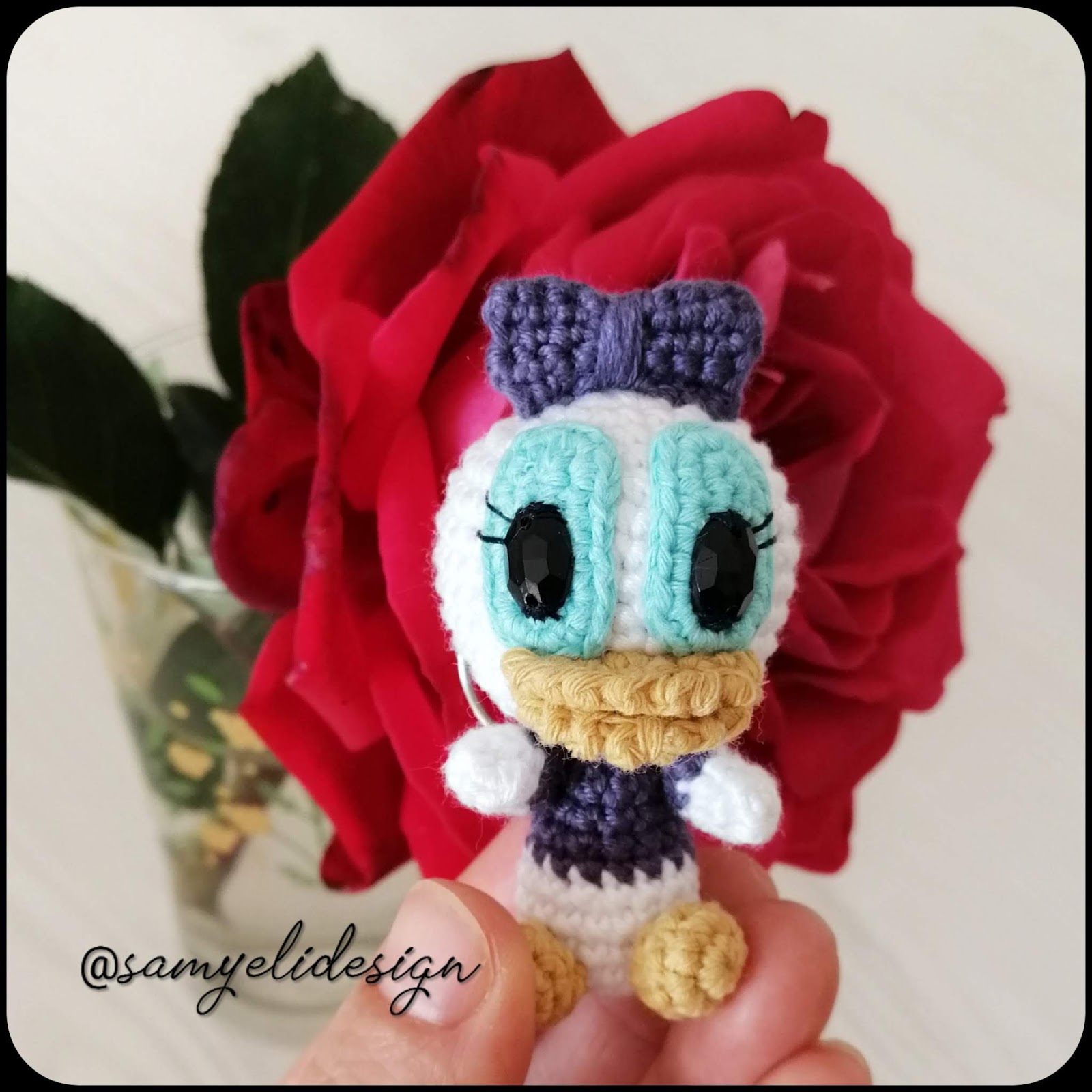 Samyelinin Örgüleri: Daisy Duck Keychain (Free English Pattern)