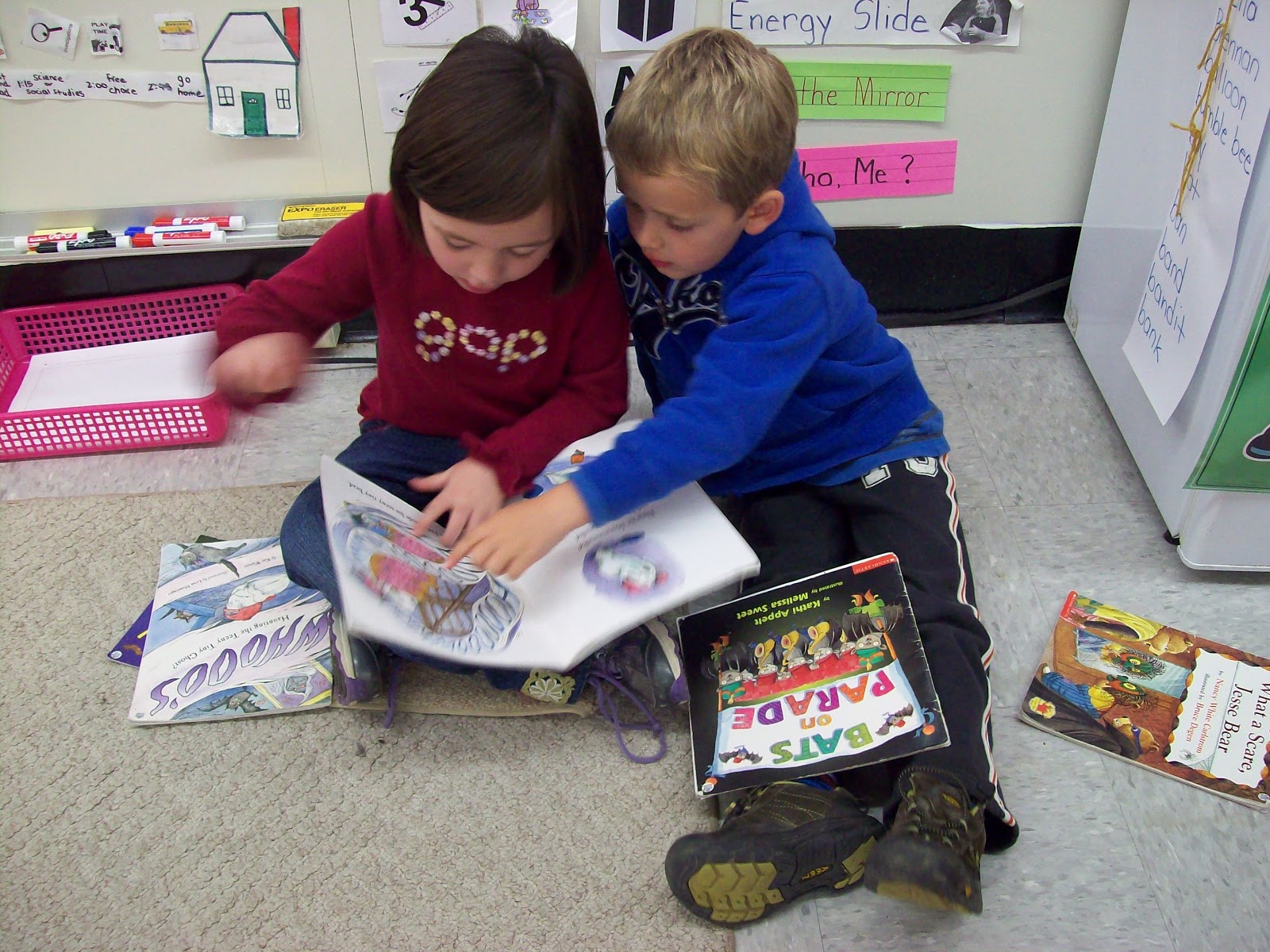 Mrs. Couture's Kindergarten: Quiet Reading