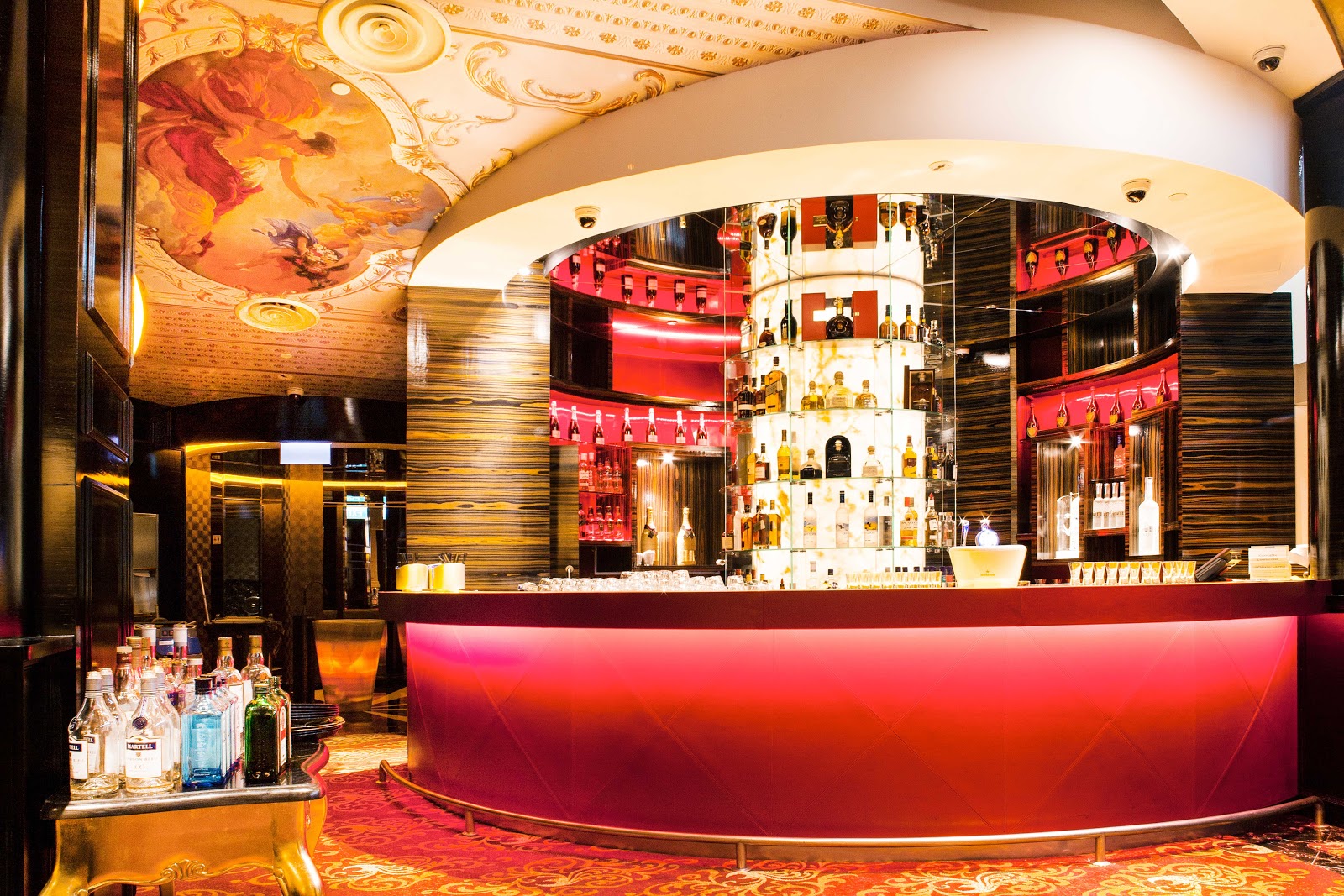 BeWicked Scene: Drink & Dine: DOM Lounge