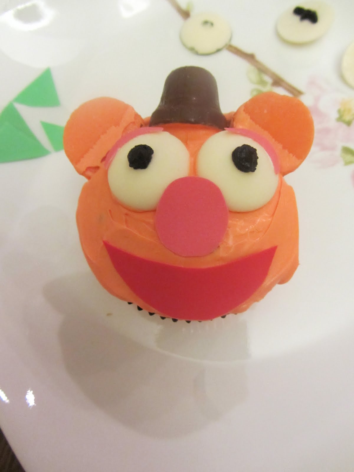 easy there cupcake: muppet. cupcakes.