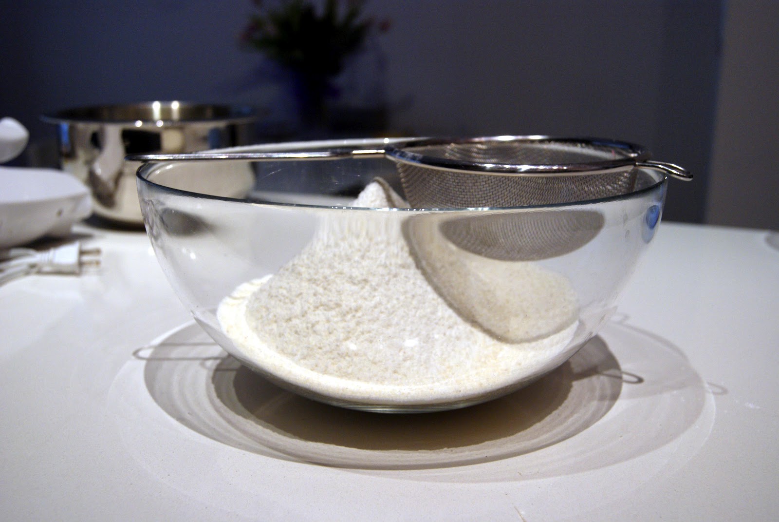 little miss sweetie: Ispahan Macaron - Macarons with lychee, rose and ...