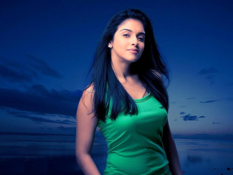 Bollywood Actress Asin Thottumkal Photo Gallery: Bollywood Actress Asin ...