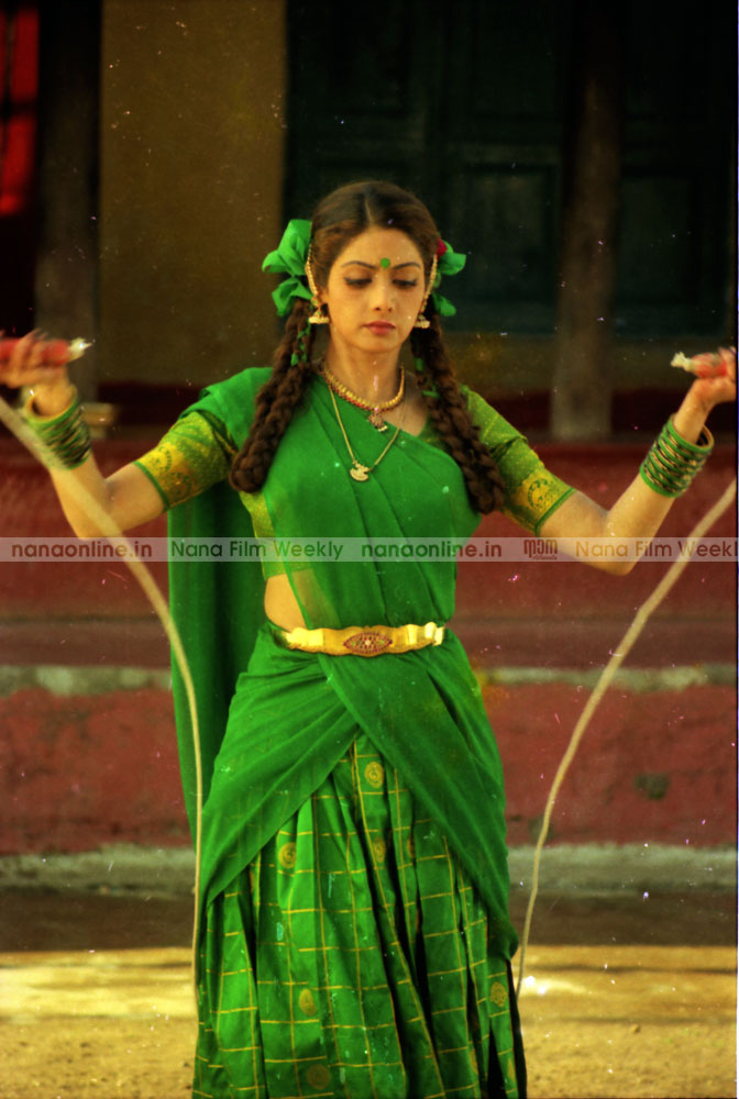 Sridevi: Rare Pics: Sridevi, Arvind Swamy, Nedumudi Venu on the sets of ...