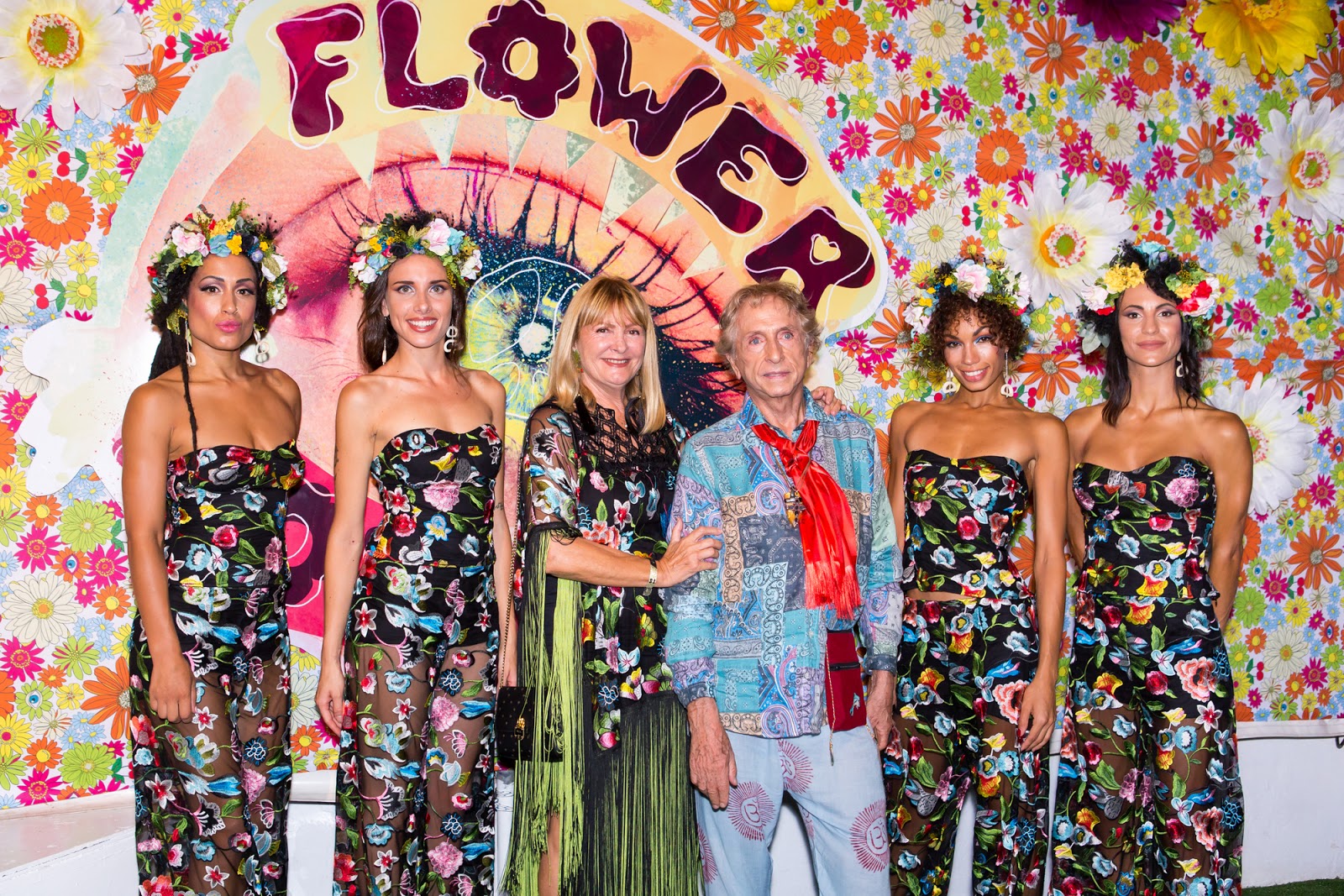 El Observador Solitario: GRAN ÉXITO DE LA FIESTA FLOWER POWER VIP DE PACHA