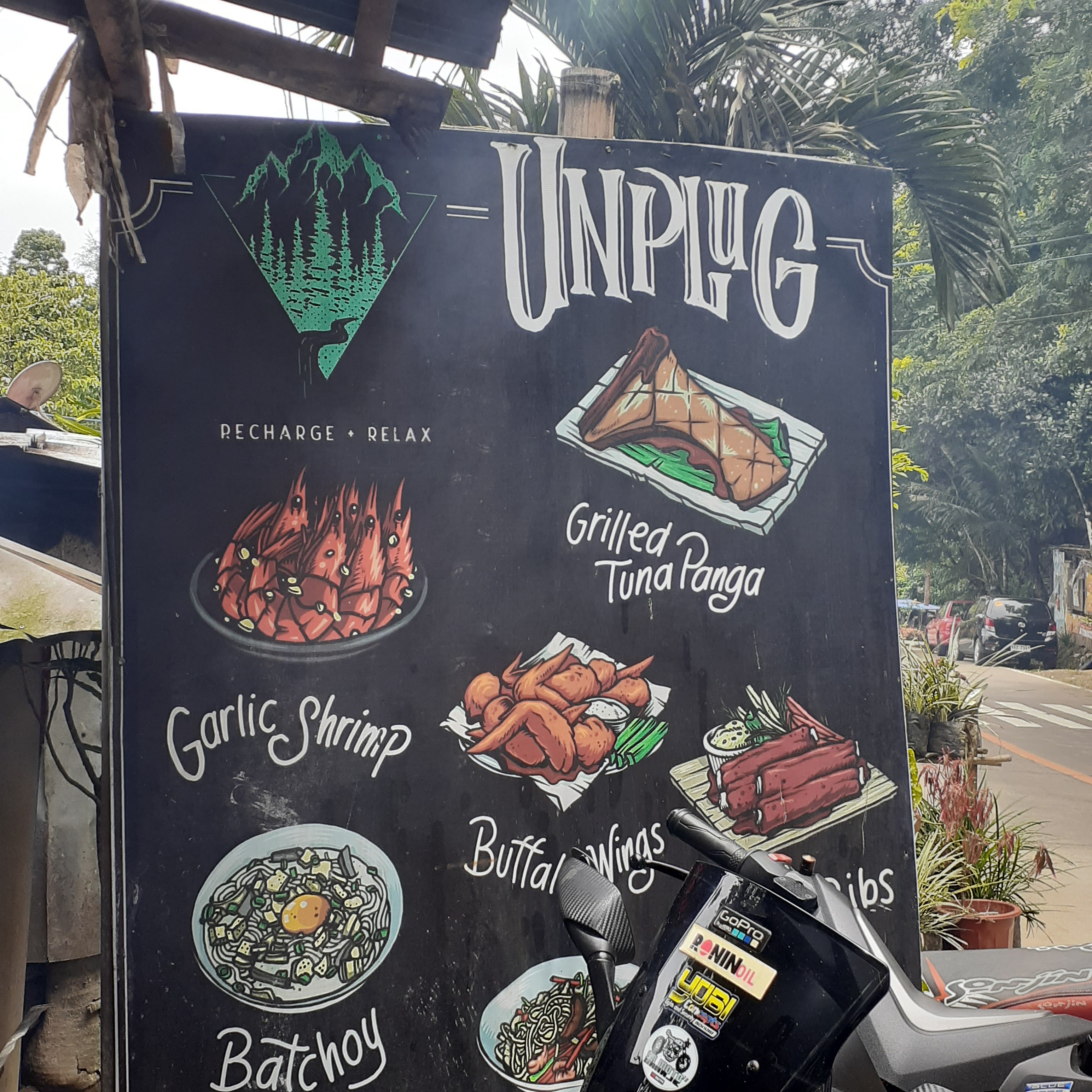 Vroom vroom ta bai!: Unplug Restaurant at Cebu Transcentral Highway