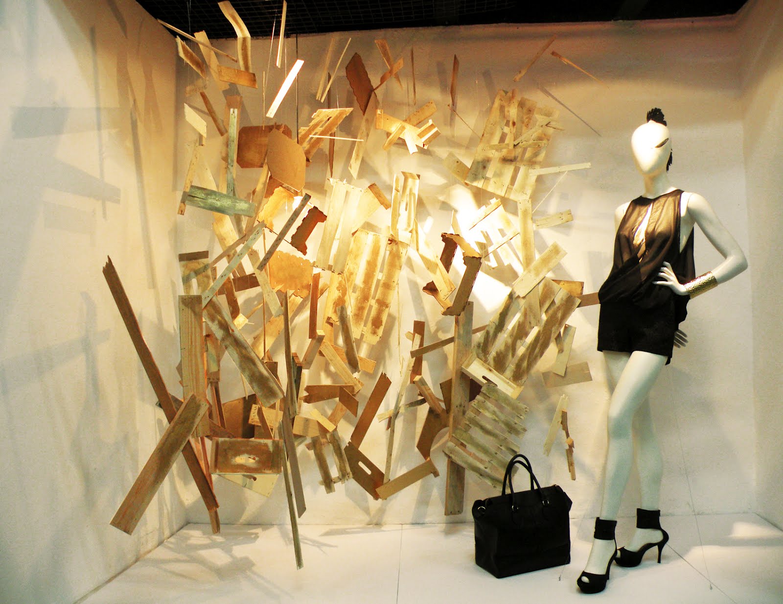 Estilo Escaparatismo: Segundo escaparate de gran formato Artidi ...