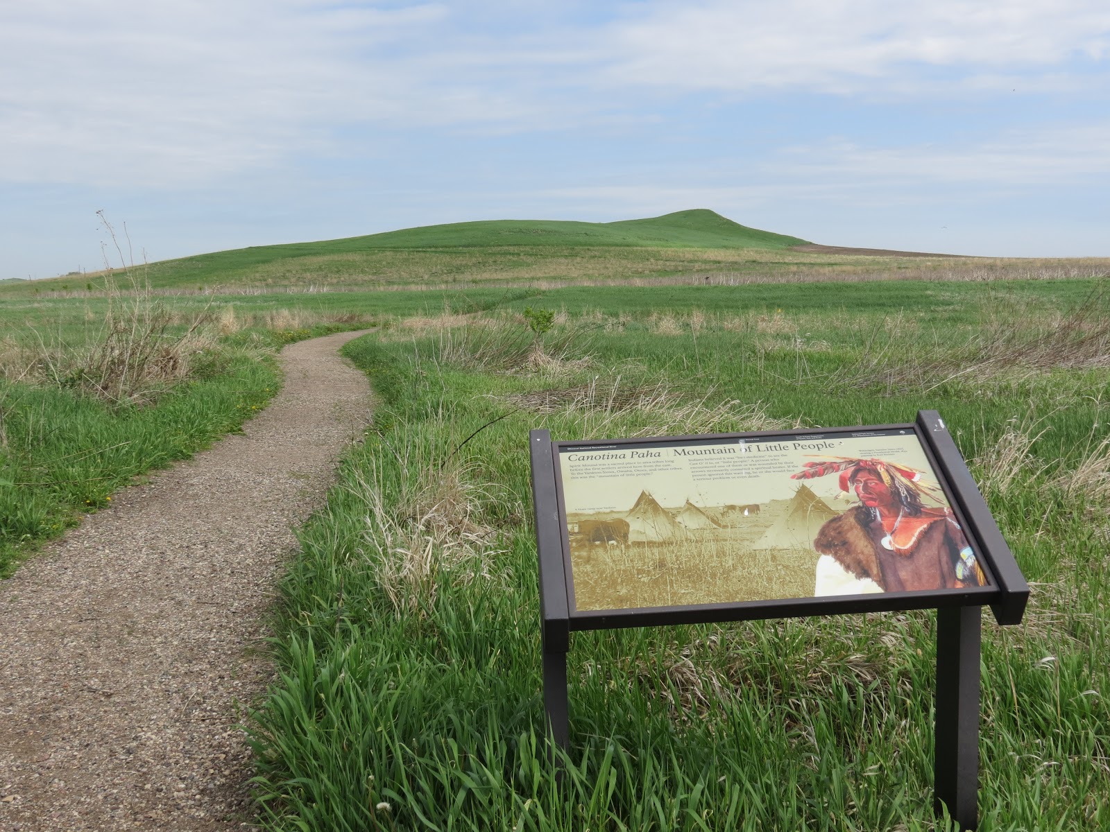 Hiking Sioux Falls: Spirit Mound Historic Prairie