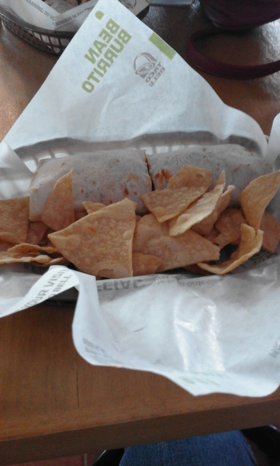 Taco Bell's new Crunchy Core Burrito: an explosion of meaty and cheesy ...