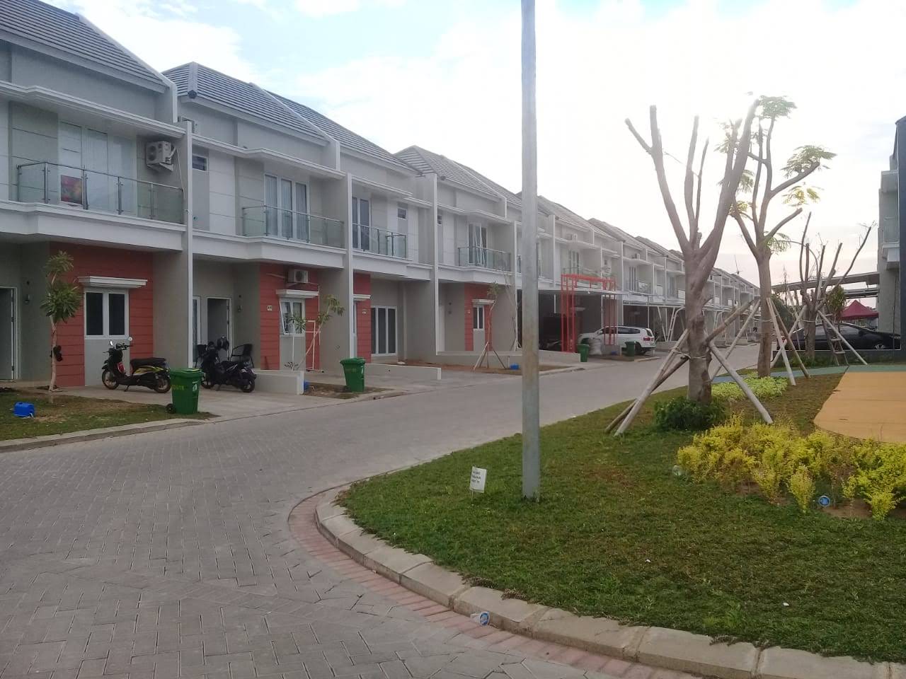 Perumahan royal spring