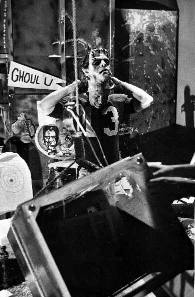 Spooktacular...History of Horror Hosts: The All-American Ghoul: A MVP ...