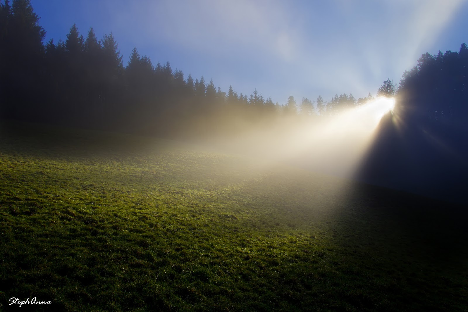 Fondo de Pantalla Paisaje Rayo de luz iluminando el campo | Fondo ...