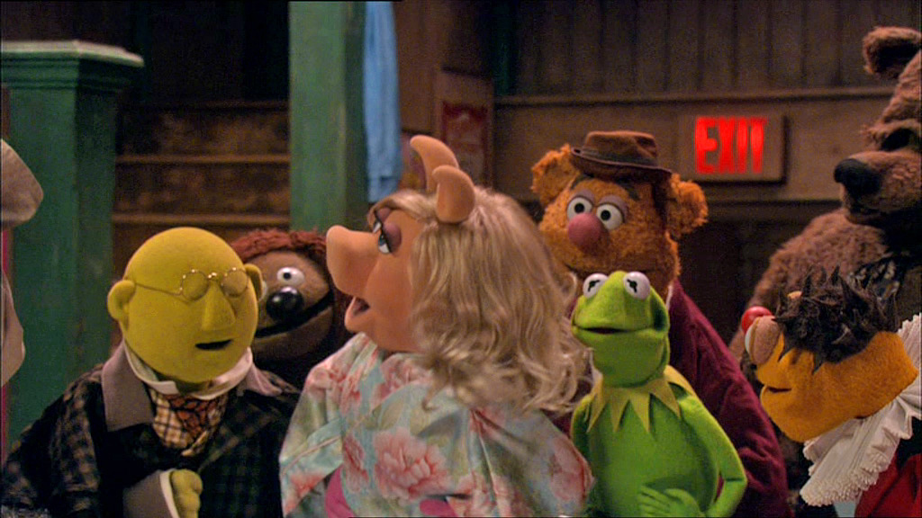 A Much Deeper Level: It's a Very Merry Muppet Christmas Movie, Part 2 ...