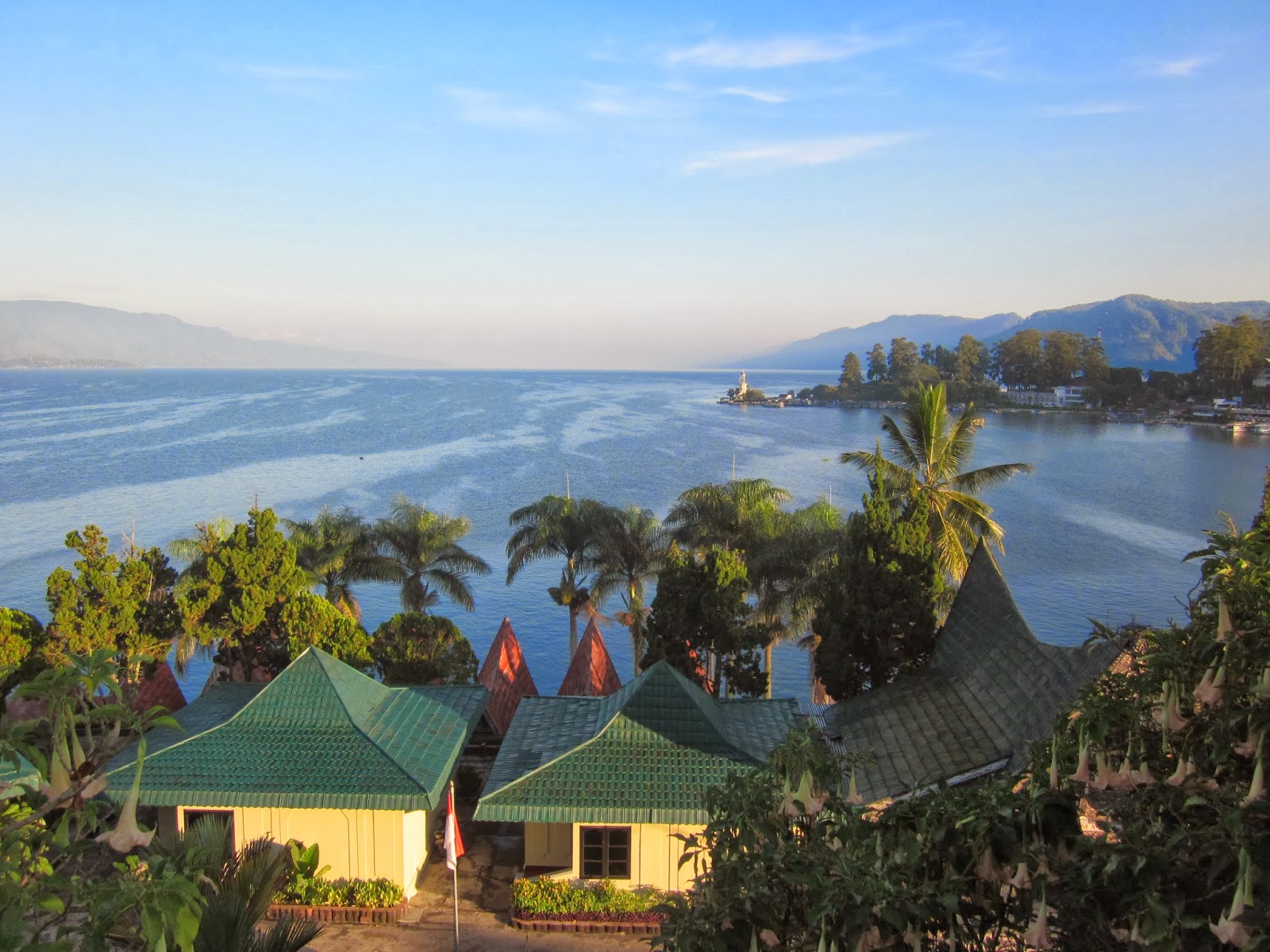 Medan Tour Package: MEDAN TOUR PACKAGE + LAKE TOBA