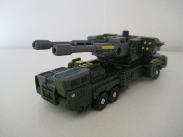 ChCse's blog: Toy Review: Transformers PCC Bombshock w/ Combaticons