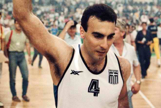 ΣΑΝ ΣΗΜΕΡΑ... ΤΟ 1979 ΚΑΝΕΙ ΝΤΕΜΠΟΥΤΟ ΣΤΑ ΕΛΛΗΝΙΚΑ ΓΗΠΕΔΑ Ο ...