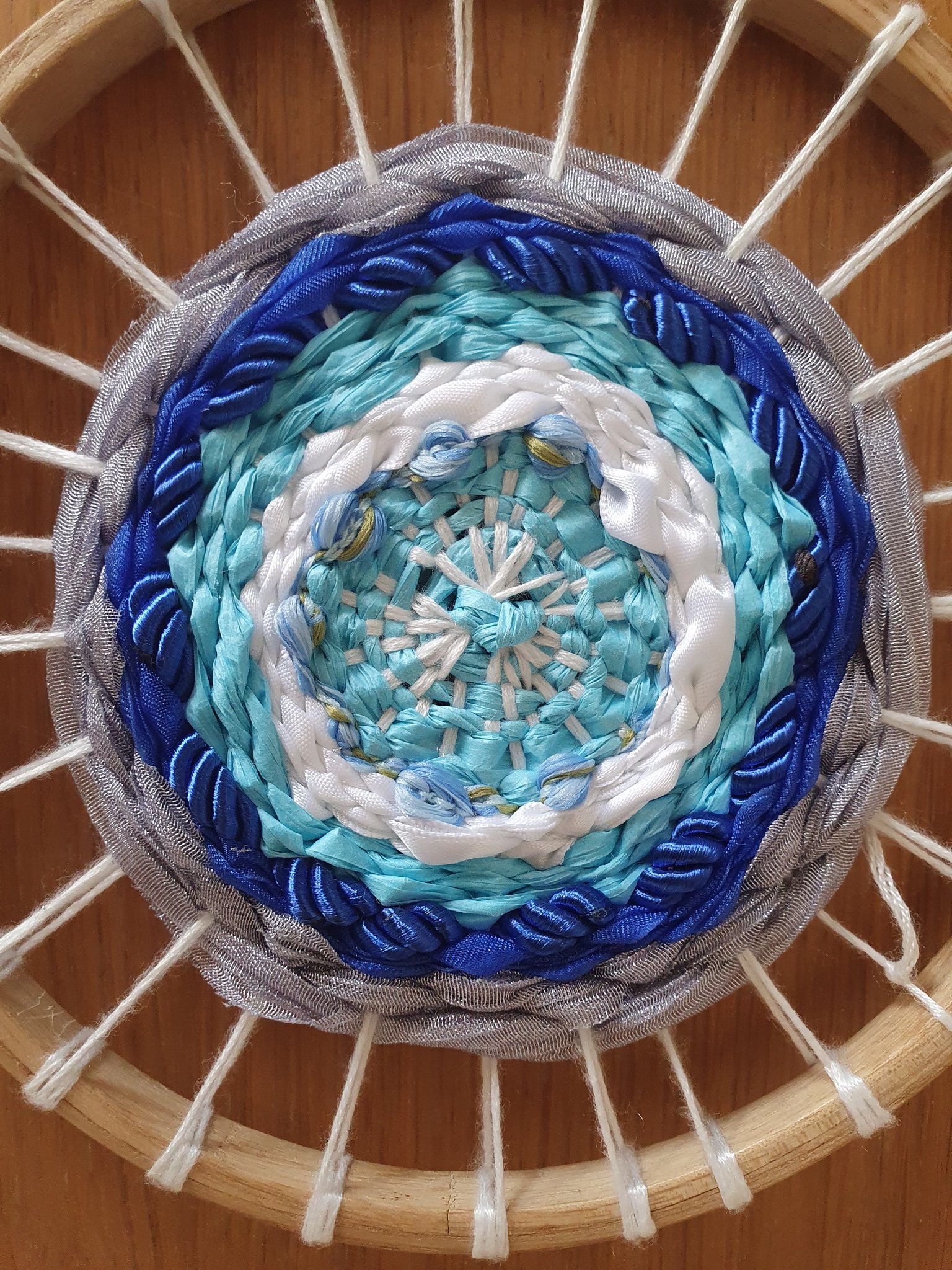 Circular Weaving :: Meditative Crafting to do Outdoors