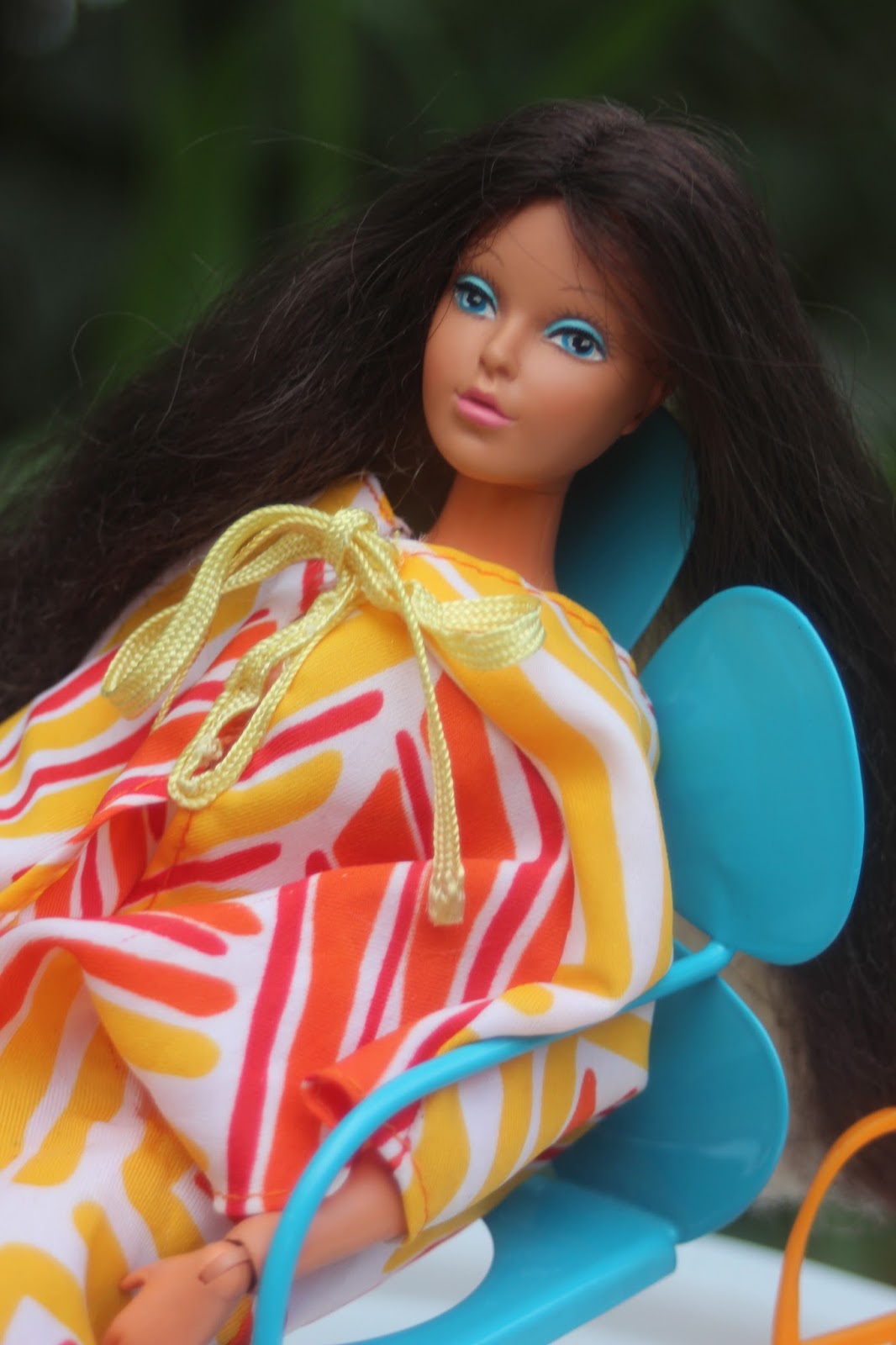 PLANET OF THE DOLLS: Doll-A-Day 2017 #233:Tuesday Taylor and Suntan ...