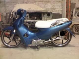 salvadorct: MOTOS AL PISO