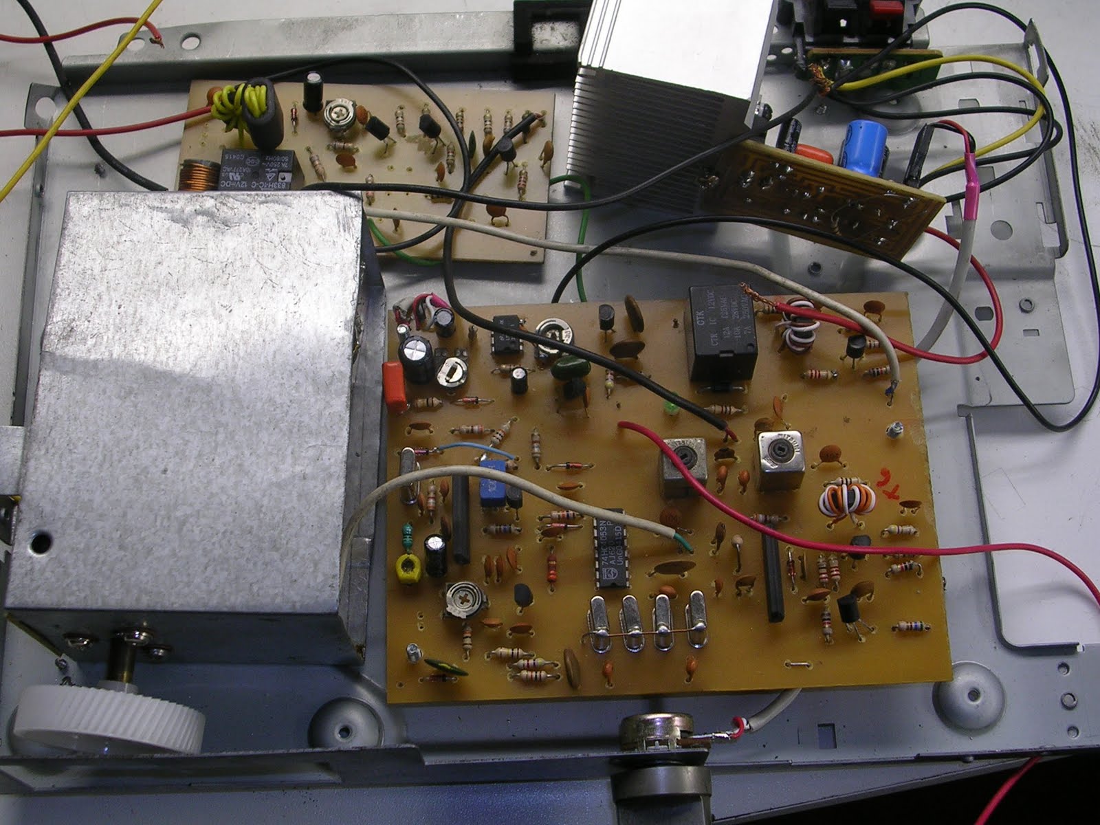 MONTAGENS CASEIRAS: TRANSCEPTOR ARARINHA 40M SSB