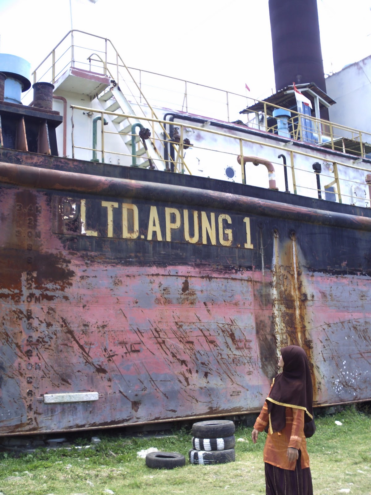 Cinta Sang Pelangi: PLTD Apung 1 Yang Angker????? (Saksi Bisu ...