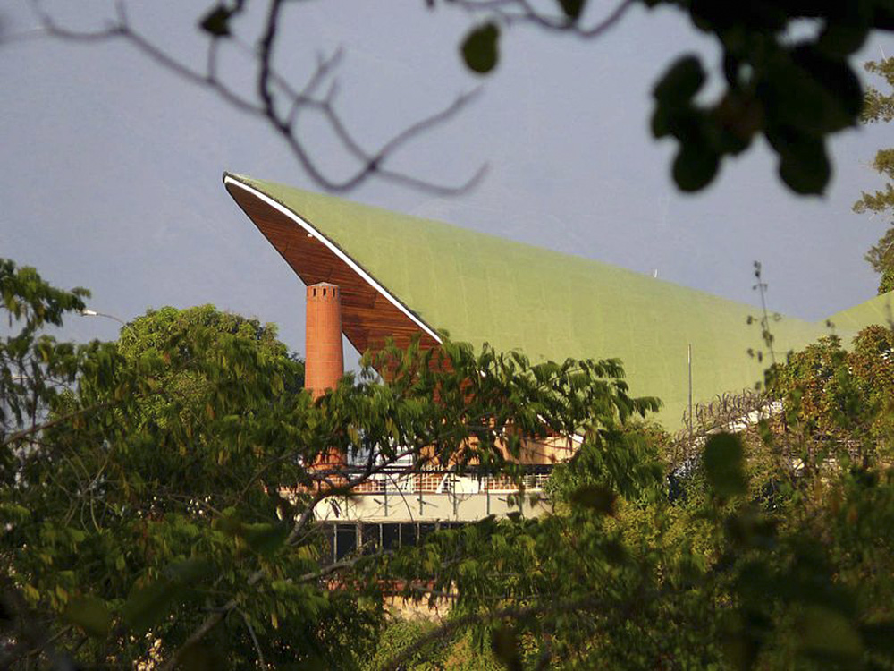 By @ZonArquitectur: Fruto Vivas #Arquitecto #Biografía