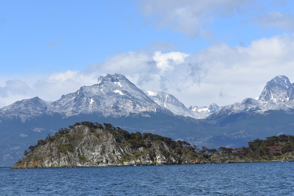 Animal, Nature, and Travel: Charles Darwin at Tierra Del Fuego Tour Animal, Nature, and Travel: Charles Darwin at Tierra Del Fuego Tour