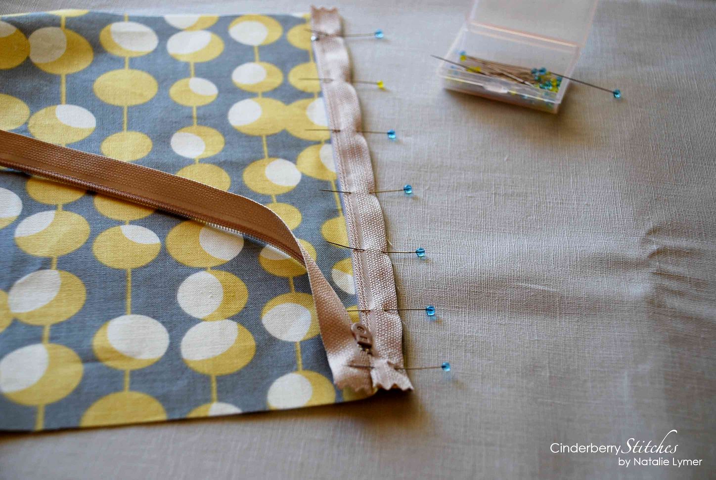 Zip Pouch Free Tutorial ~ DIY Tutorial Ideas!