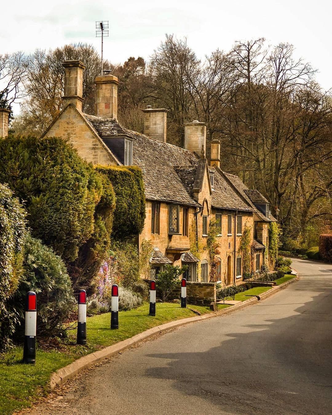 The Cotswolds National Landscape Summer staycation | Melody Jacob