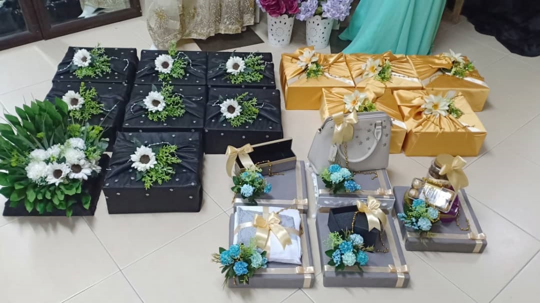 Idea Hantaran Tunang / Cik Mimpi Siang Hantaran Tunang Diy : Tips ...